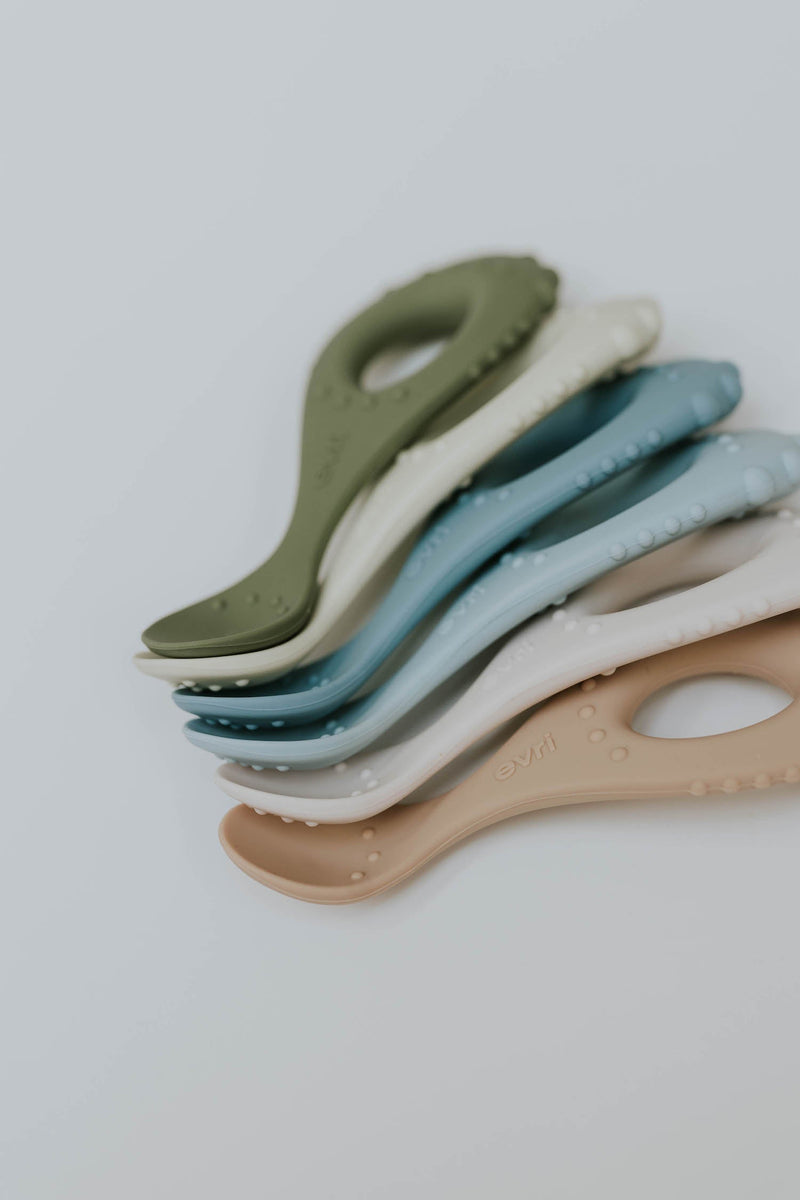 Evri - Silicone Baby Spoon 2-Pack - Evergreen & Meadow – Jones & Daughters